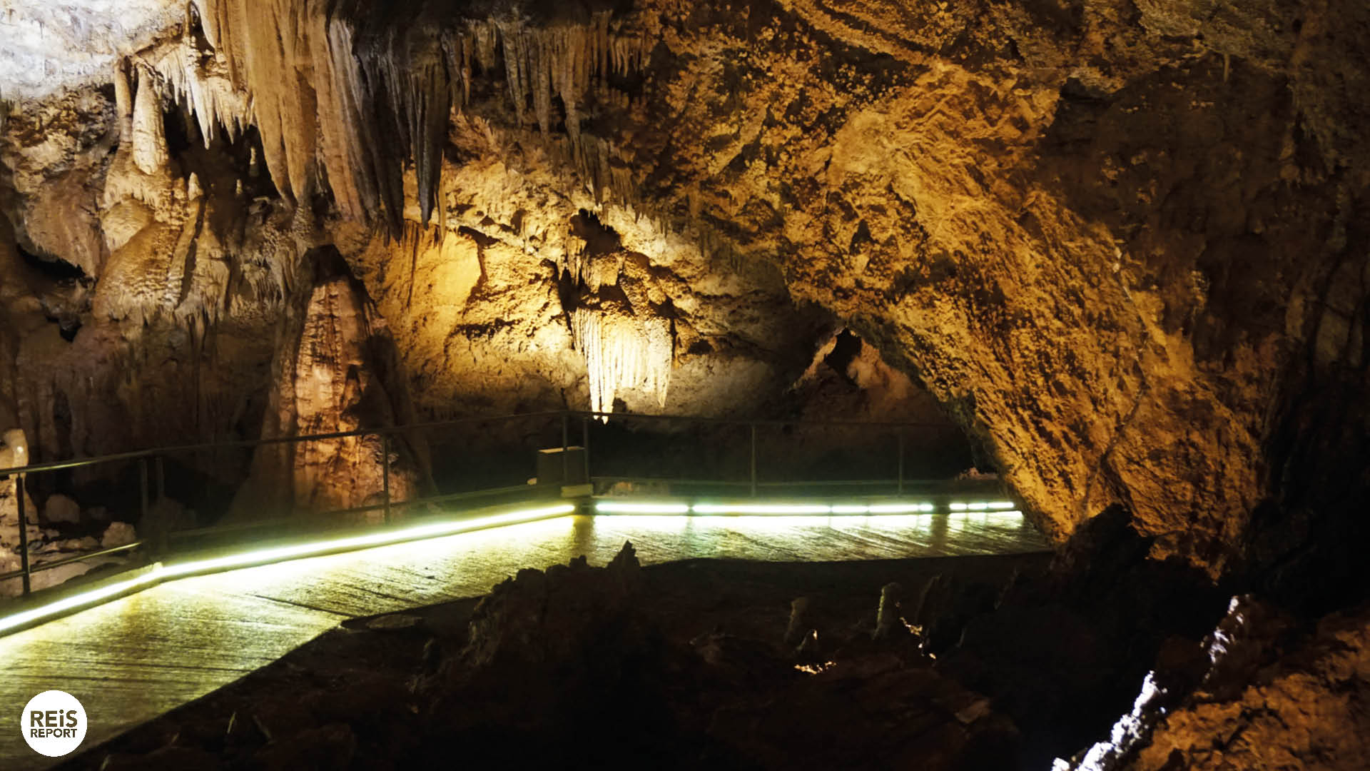 De Lipa Cave, een lekker koel bezoek | REiSREPORT