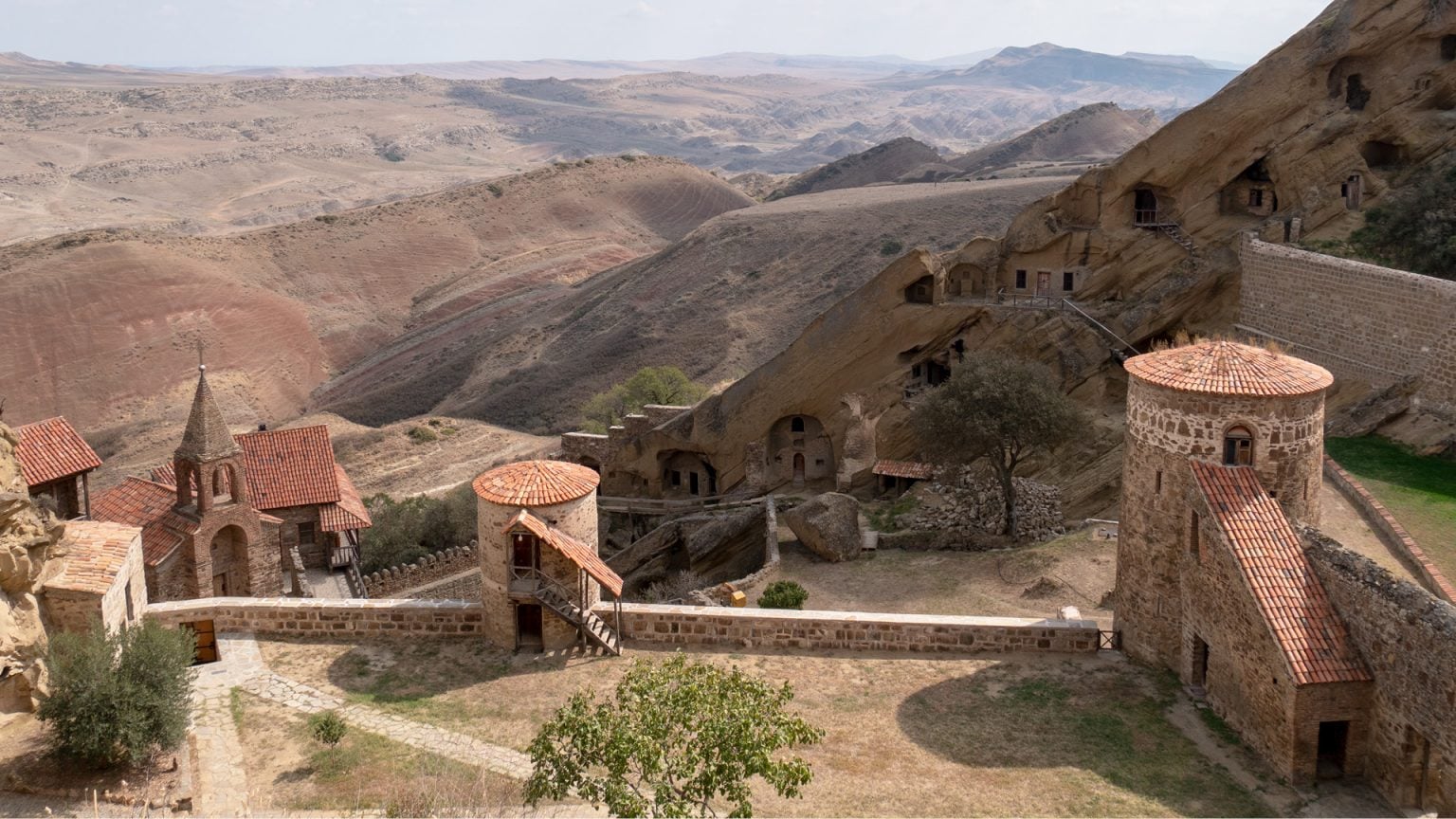 David Gareja: een prachtig gelegen kloostercomplex in Georgië | REiSREPORT
